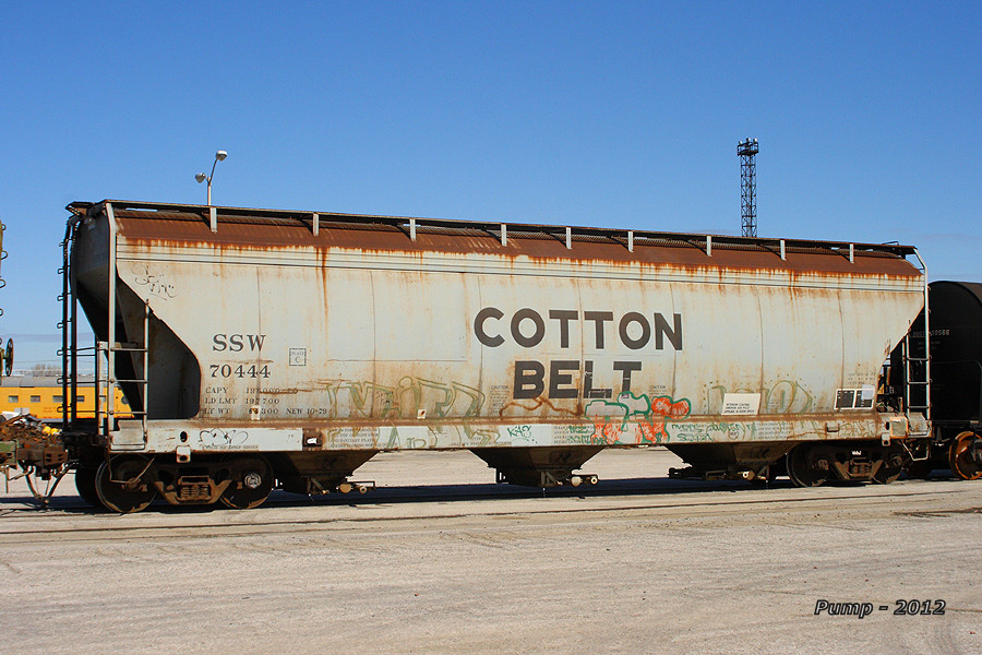 SSW 70444 - Covered Hopper Car